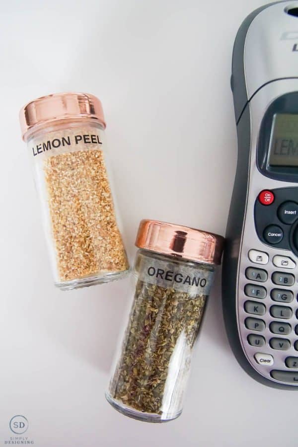 How to Build a DIY Spice Rack that can Hang on your Pantry Door